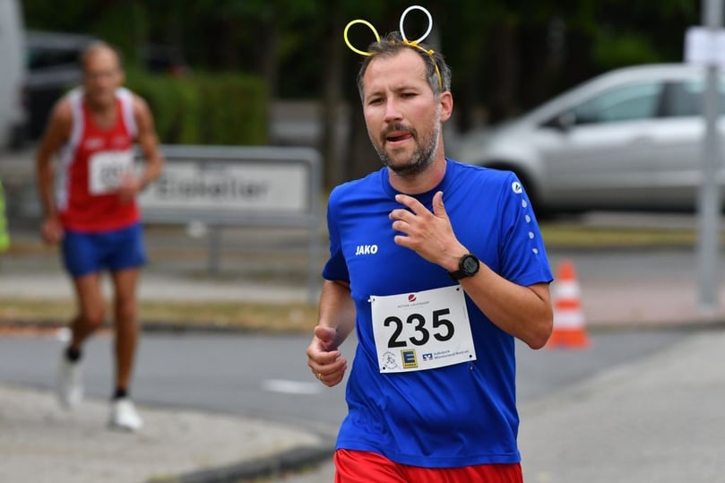 Daniel Pugge zieht zwei Mal allen davon