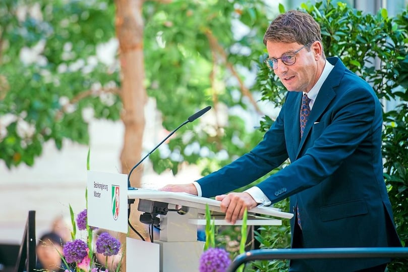 Stehender Applaus für Feller – Nachfolger Bothe bittet um ...