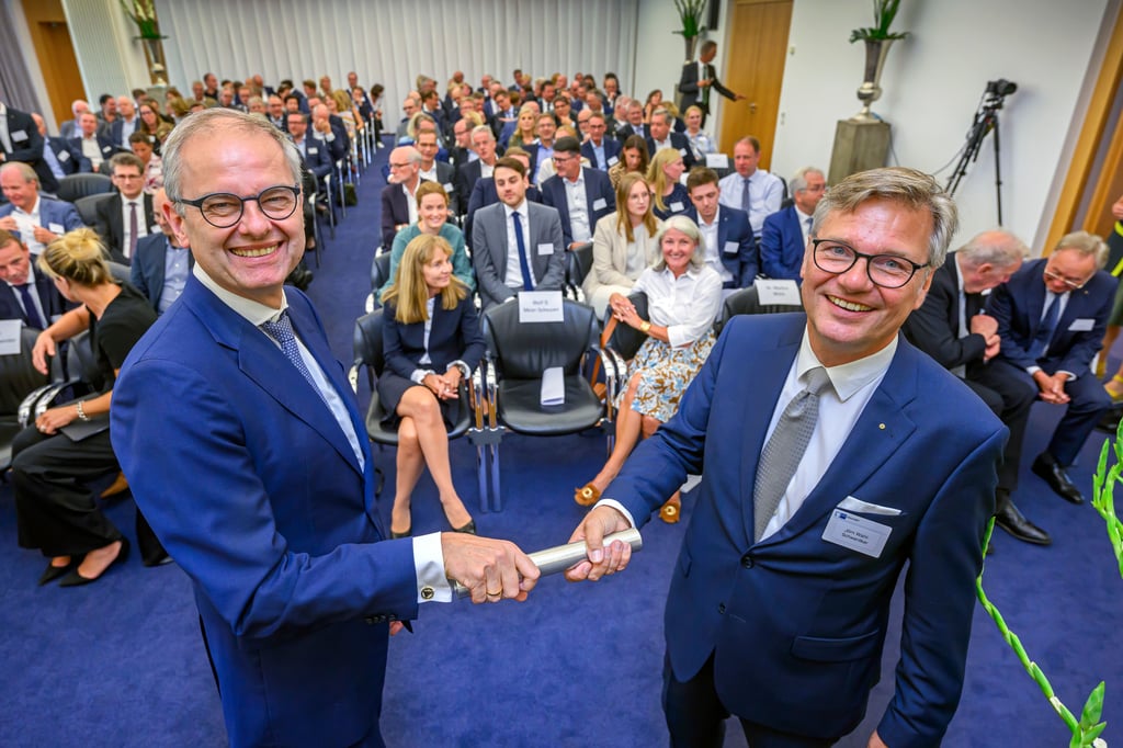 IHK Ostwestfalen: Jörn Wahl-Schwentker verspricht Kontinuität