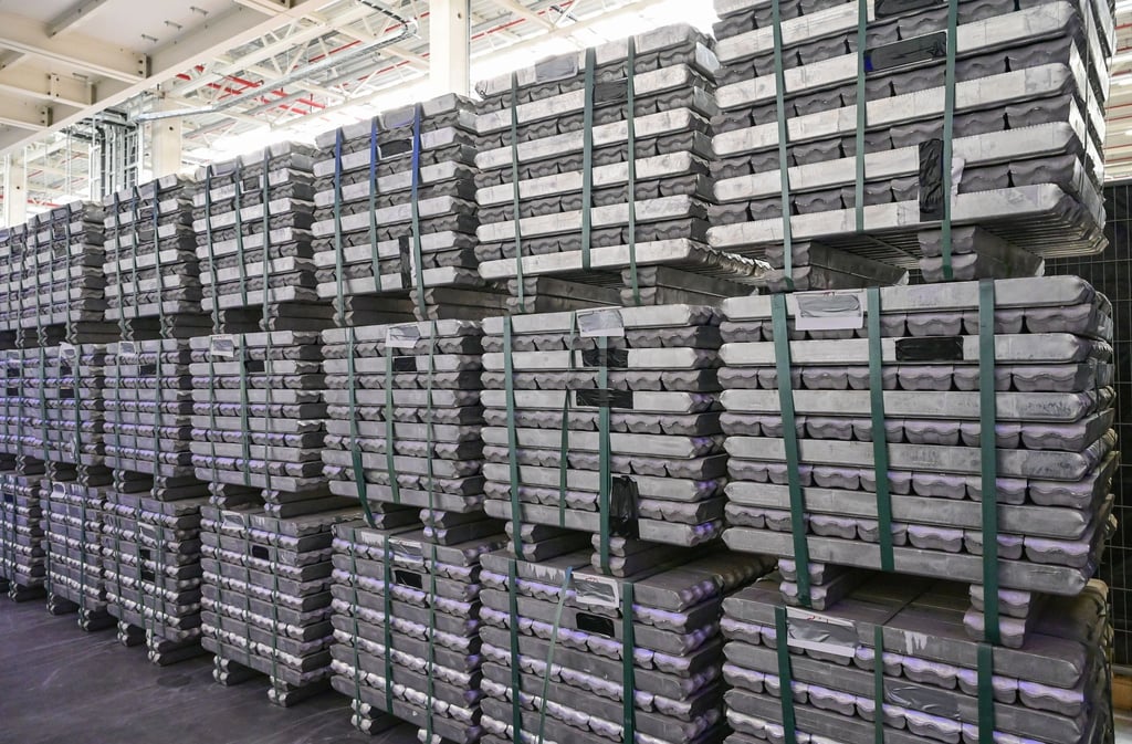 Hohe Energiekosten: Alu-Firma halbiert Hüttenproduktion