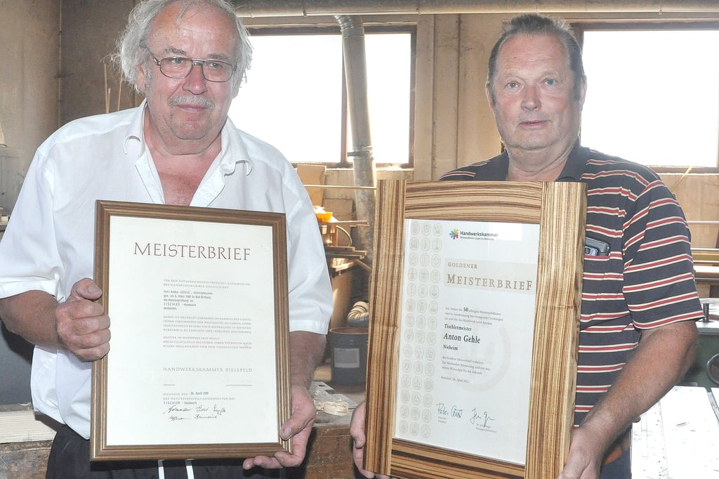 Anton Gehle aus Himmighausen erhält den Goldenen Meisterbrief