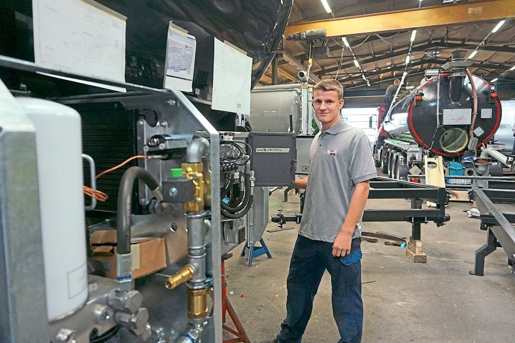 Simon Große Hundrup und Namig Pashayev erzählen über ihre Ausbildung ...