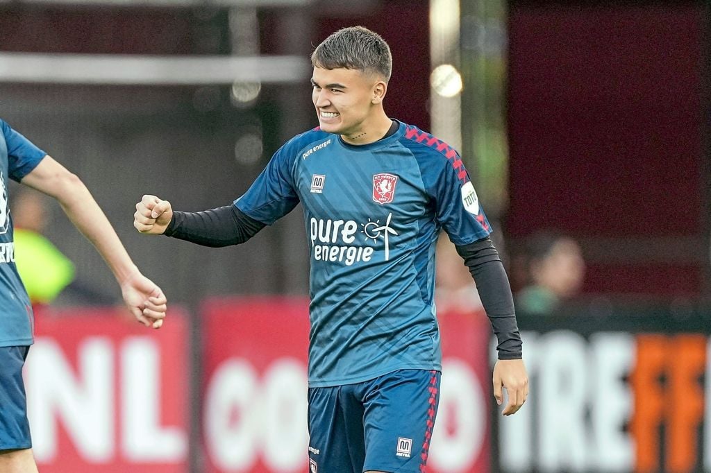 Manfred Ugalde erzielt Gerd-Müller-Tor