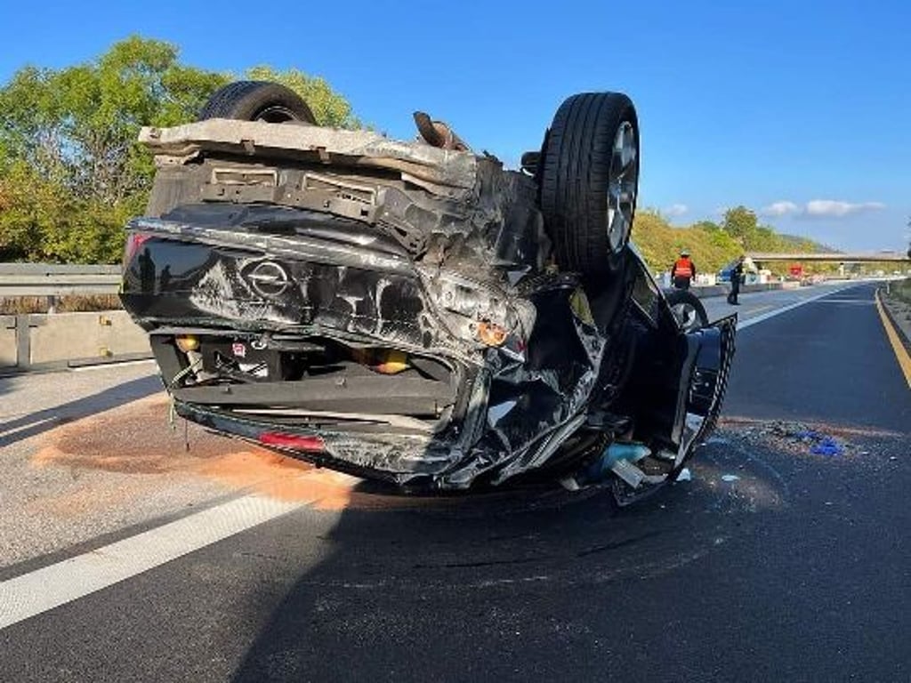 60-Jährige auf der A44 lebensgefährlich verletzt