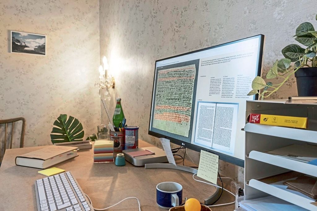 Texte, Tablets und tastende Kunst