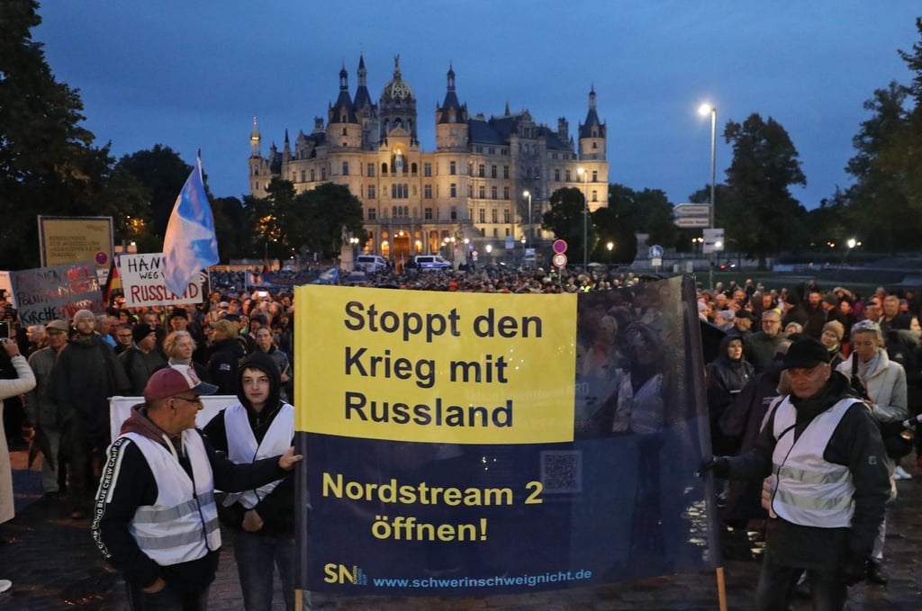 Tausende demonstrieren im Osten gegen hohe Preise Tausende demonstrieren im Osten gegen hohe Preise