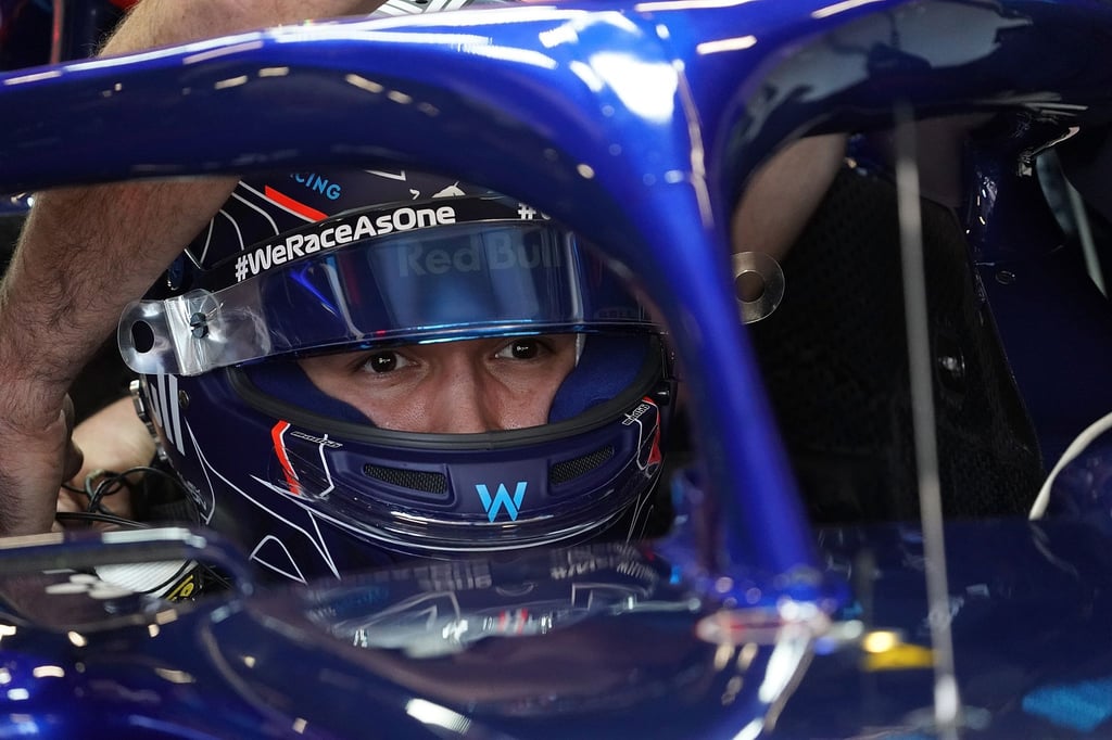 Williams-Fahrer Albon in Singapur zurück im Cockpit