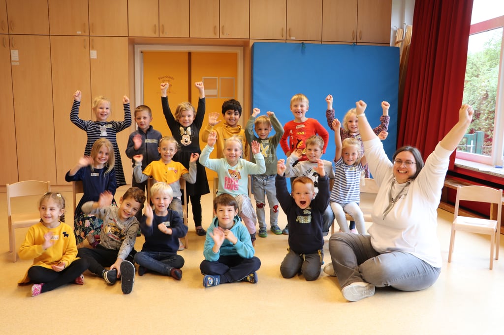 Den Löwen kratzt die nervige Mücke nicht