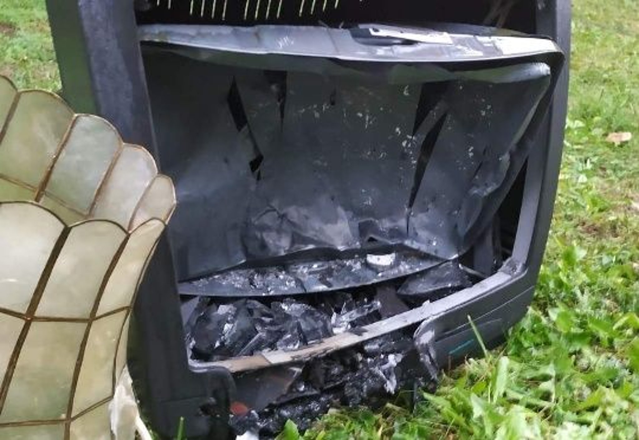 Fernseher implodiert in Körbecke