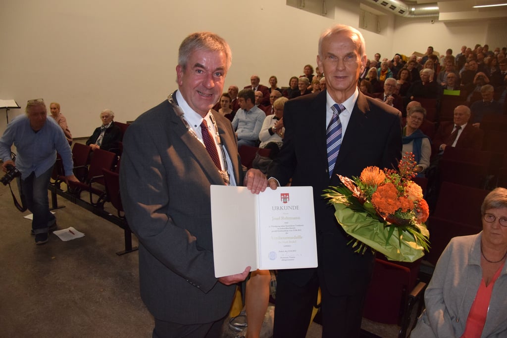 Brakel feiert seine Ehrenamtlichen