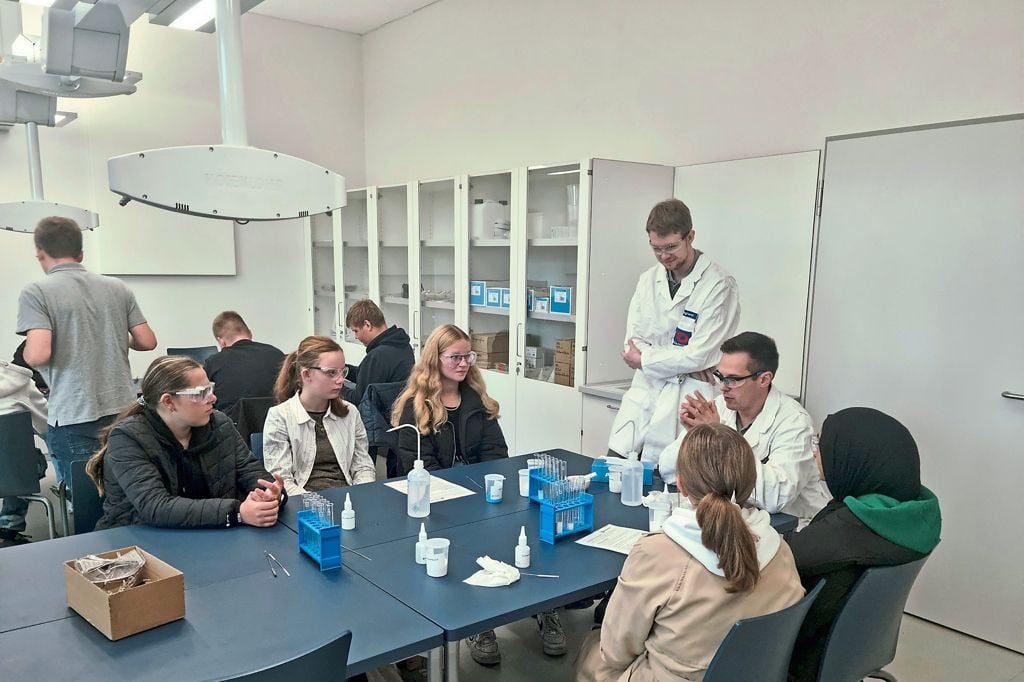 205 Schüler blicken in die Zukunft