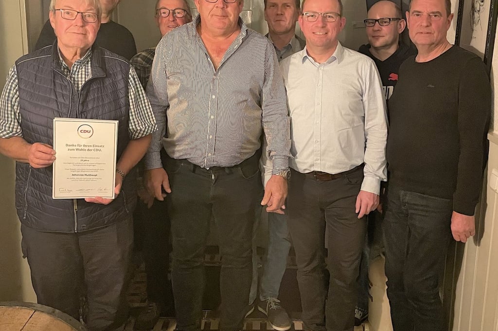 CDU Welda bestätigt Hubertus Kuhaupt