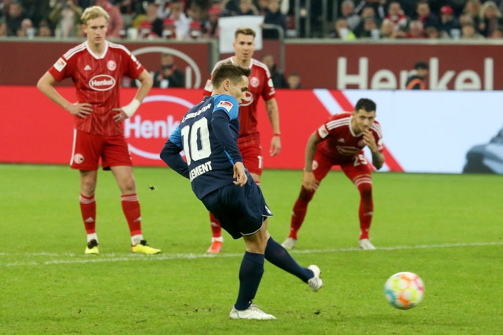 Klement trifft spät: Kaiserslautern gewinnt in Düsseldorf