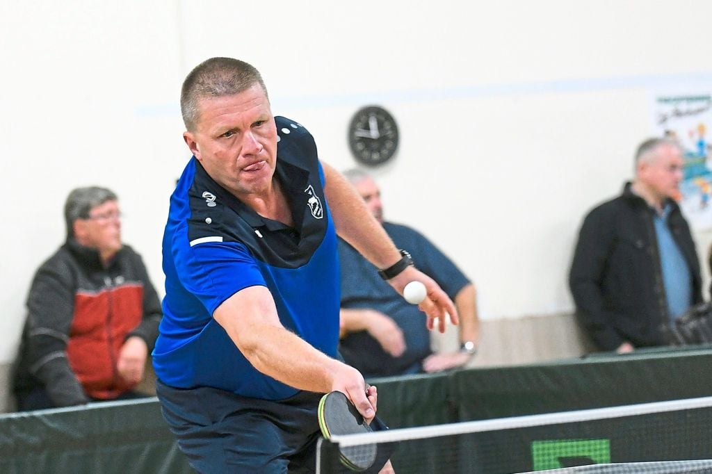 Tischtennis-NRW-Liga: SV Menne holt Remis gegen FC Schalke 04