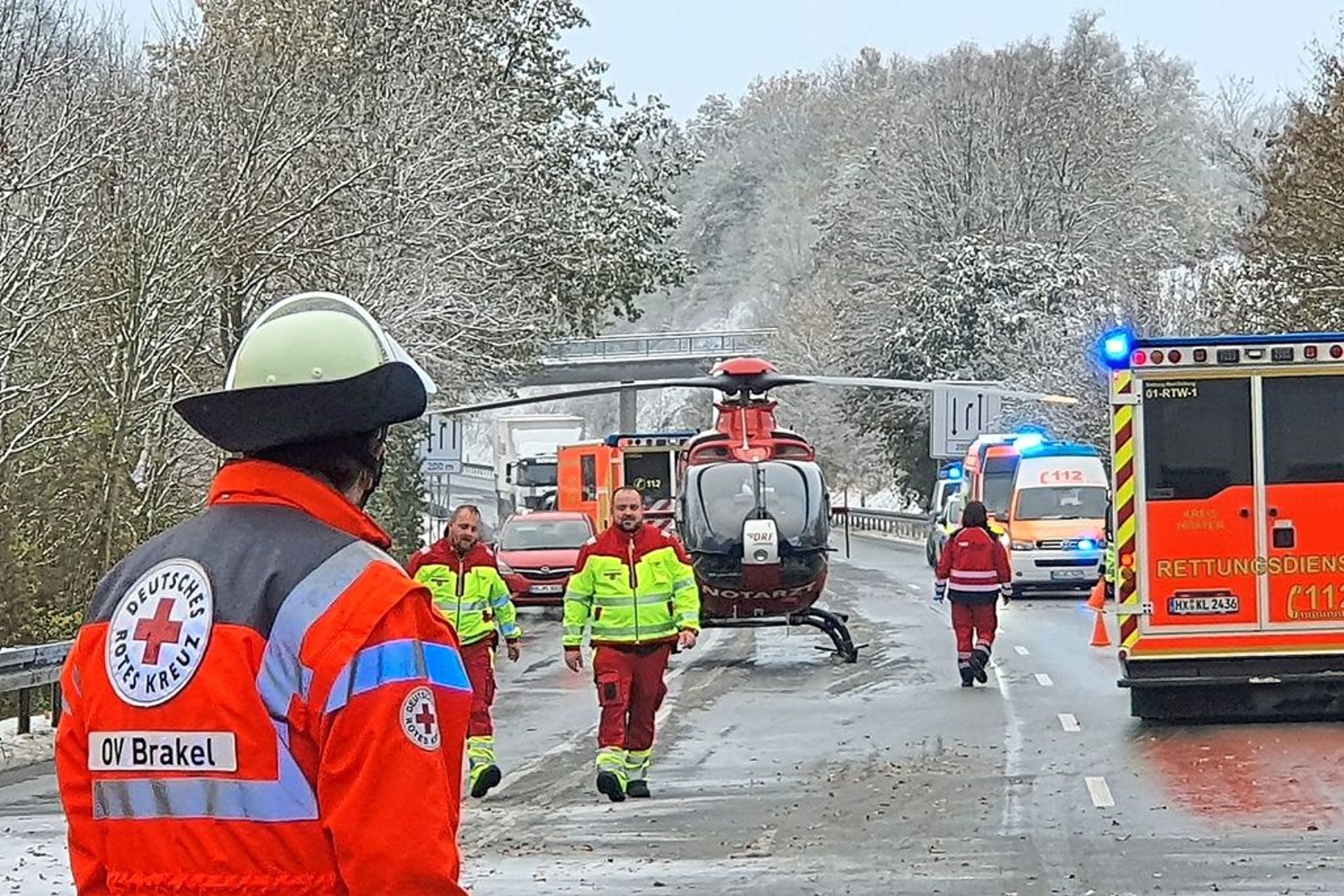Tödlicher Unfall auf B64-Brücke bei Brakel-Hembsen