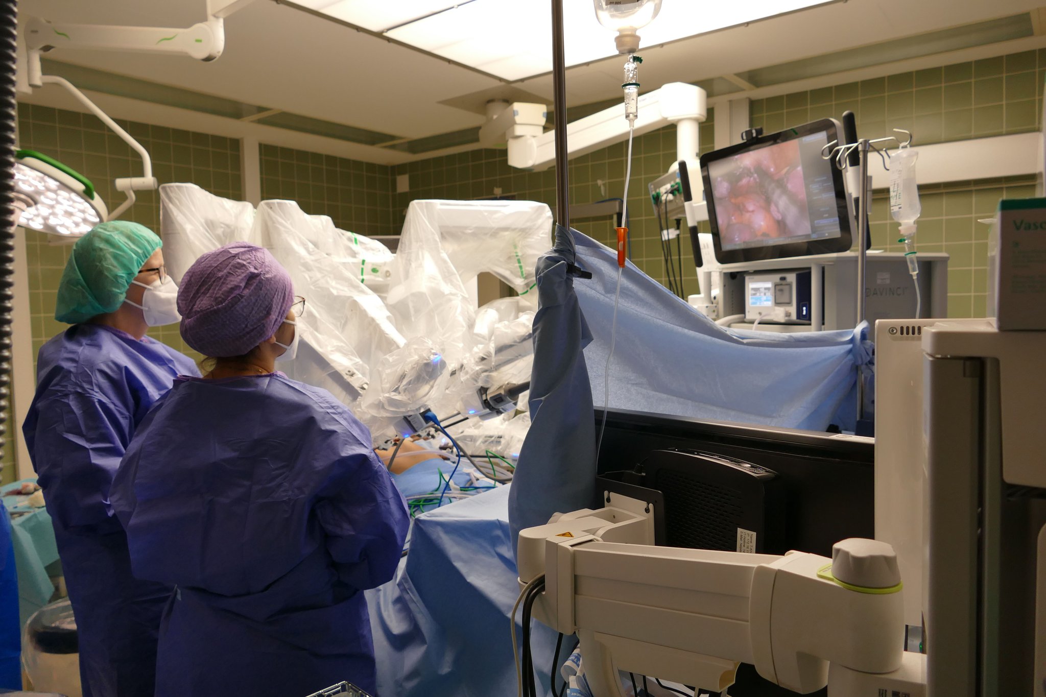 Höxter: Ärzte im St.-Ansgar-Krankenhaus setzen auf robotische Chirurgie