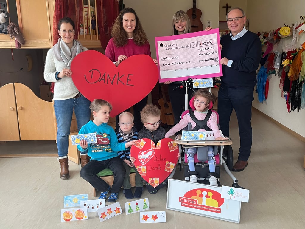 Kinder mit Handicaps gestalten Weihnachtskarten