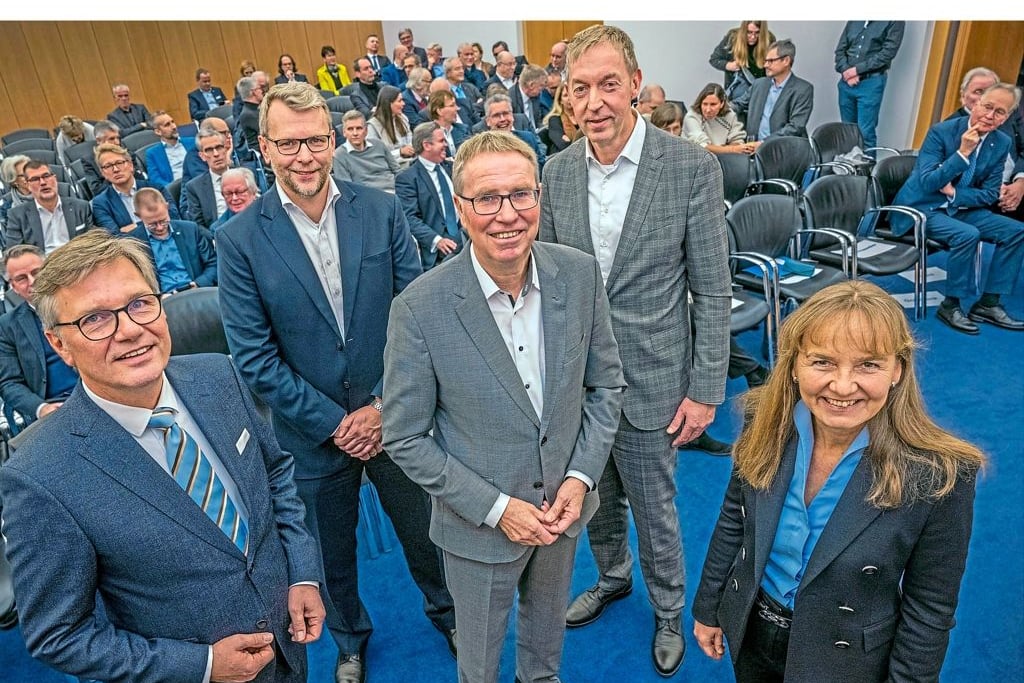 Stabwechsel bei der IHK Ostwestfalen