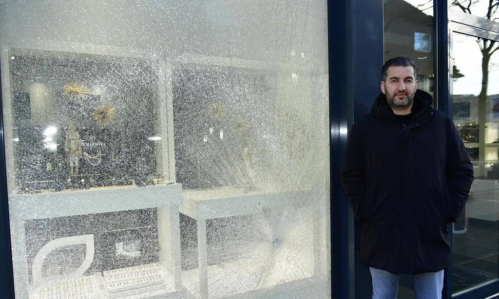 Einbrecher scheitern in Gütersloh am Schaufenster