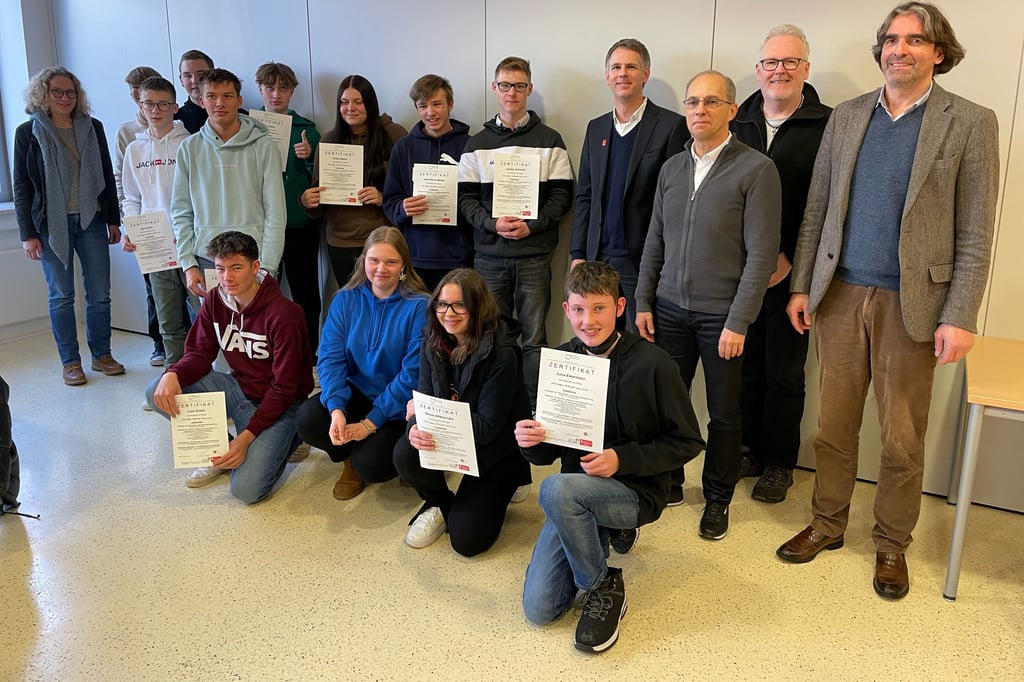 Schüler der Jacobischule Kalletal üben das Bewerben