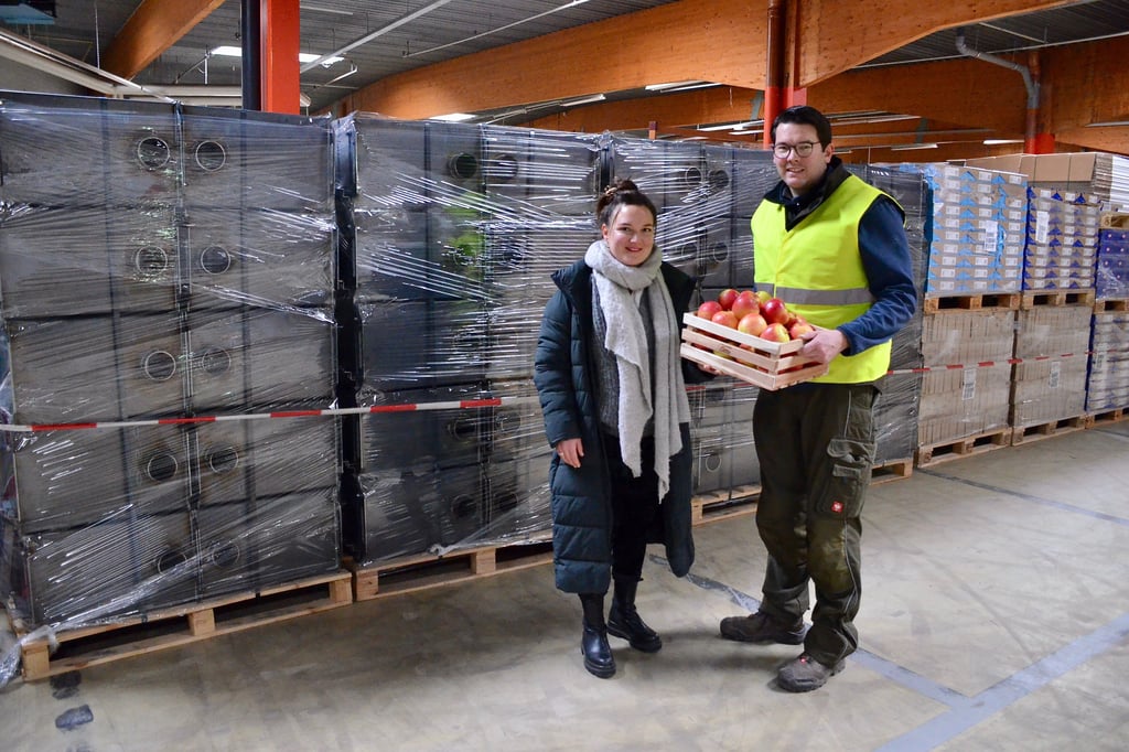 Apfeltag-Spende geht an Ukraine-Hilfe in Enger