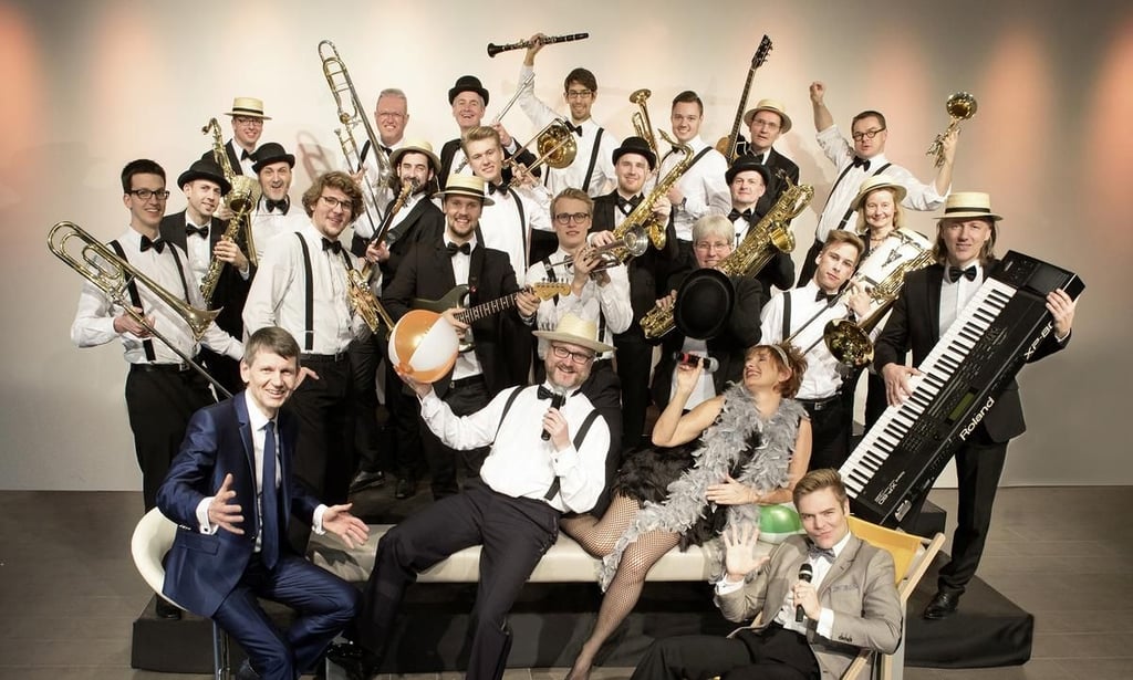 Big Band serviert prachtvolles Programm für Auge und Ohr