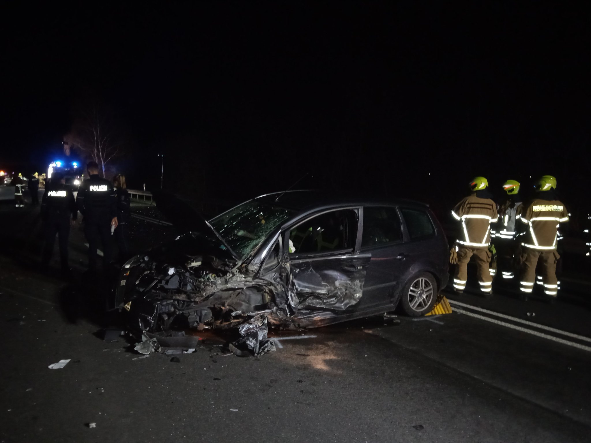 Zwei Schwerverletzte bei Unfall auf der B1 in Paderborn
