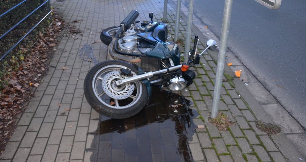Motorradfahrerin bei Unfall in Herford schwer verletzt