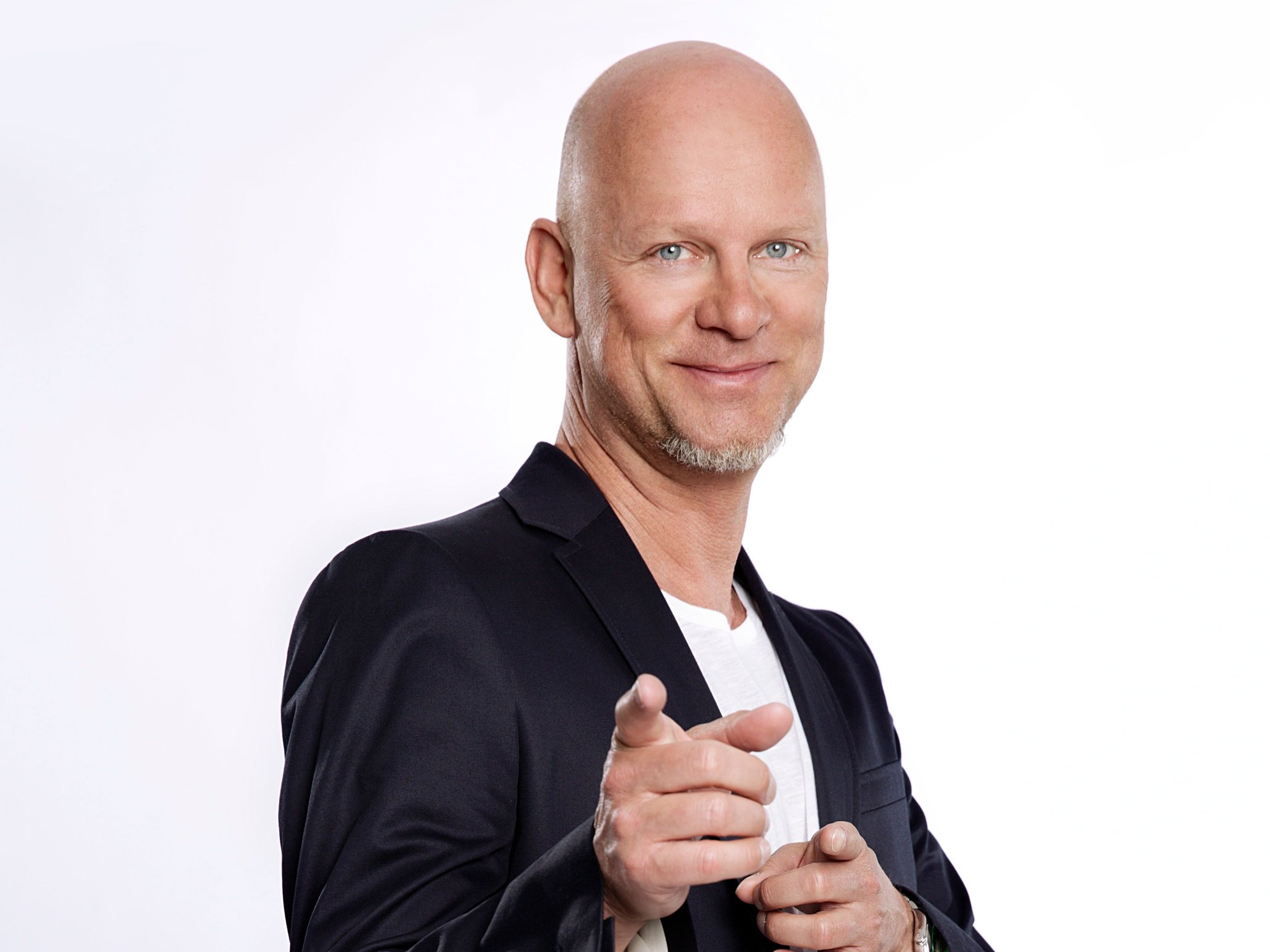 Rüdiger Hoffmann sinniert in Bünde über Krisen und Sorgen