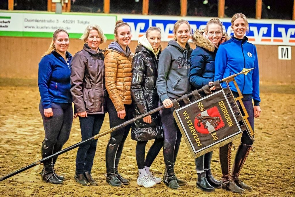 Highlight vor vollen Tribünen