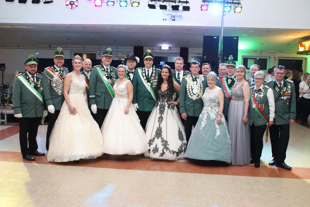 Gesseln tanzt im Bürgerhaus Elsen