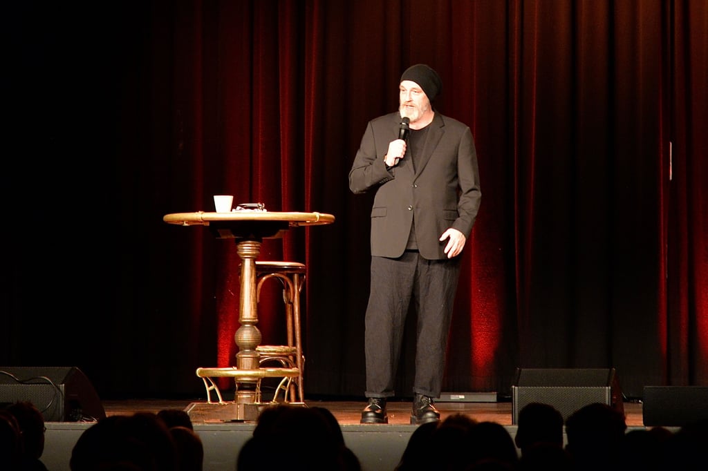 Torsten Sträter begeistert Publikum in Bünde