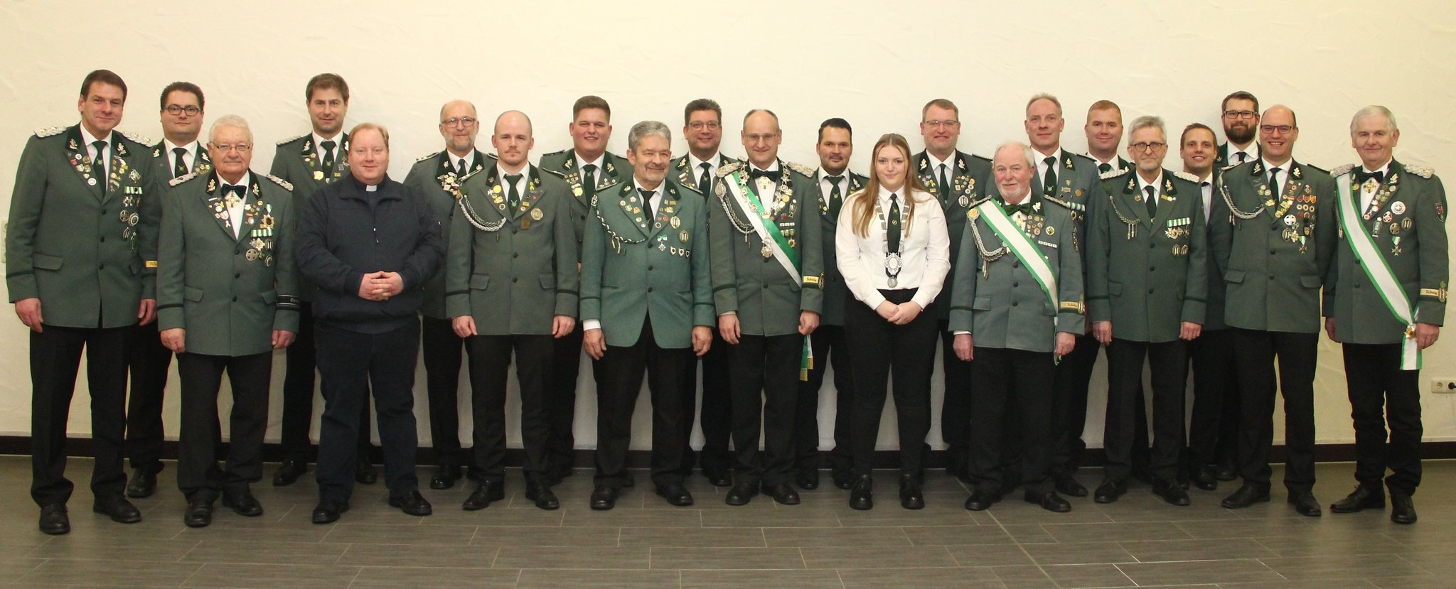 Schützen in Paderborn-Sennelager feiern 100. Geburtstag