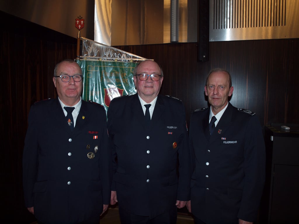 Ehrungen und Neubau-Pläne bei Versammlung der Feuerwehr Bad Lippspringe