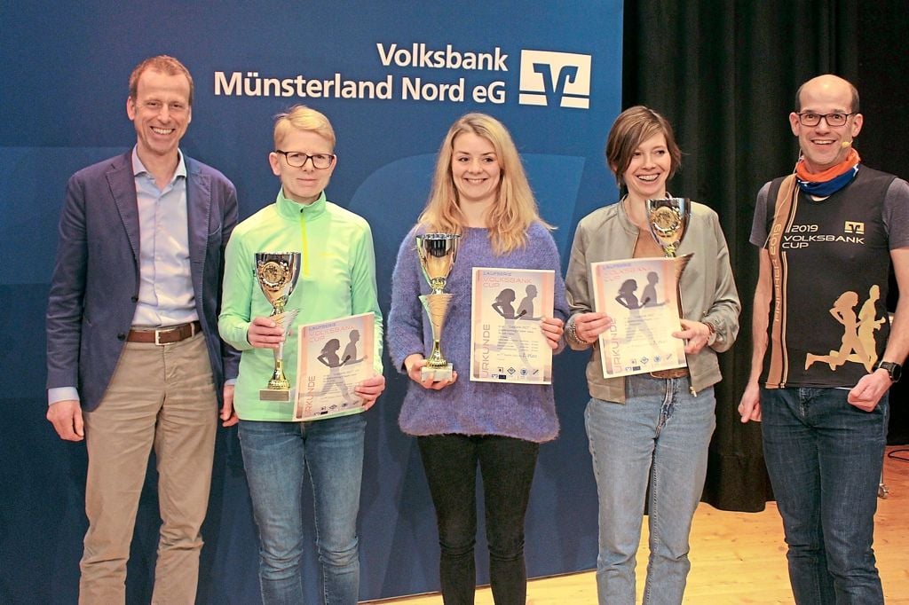 Abschlussfeier mit 99 Allwetter-Läufern