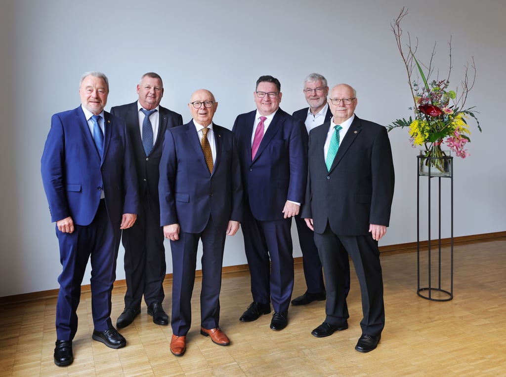 Kreishandwerkerschaft ehrt Ferdi Wächter zum 80. Geburtstag