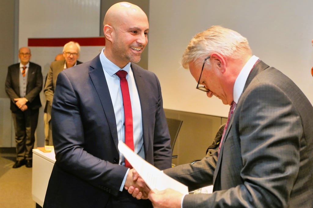 Minden-Lübbecke: Ali Dogan (SPD) als Landrat vereidigt Minden-Lübbecke: Ali Dogan (SPD) als Landrat vereidigt