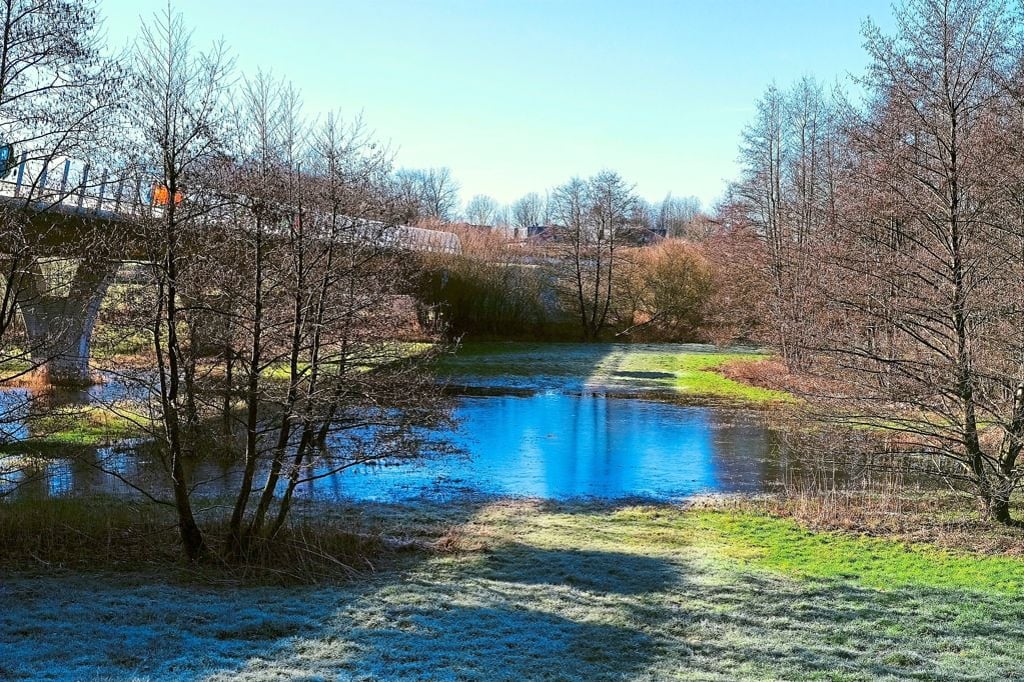Das Wasser im Oberlauf stoppen