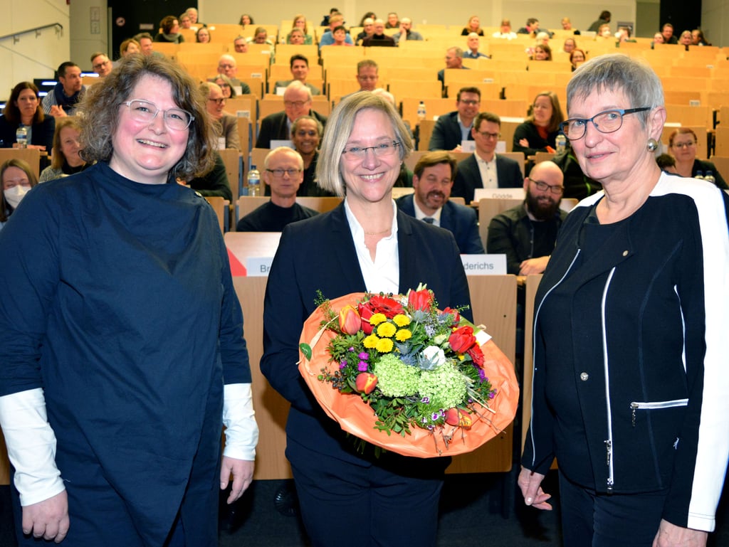 Universität Bielefeld: Angelika Epple wird neue Rektorin Universität Bielefeld: Angelika Epple wird neue Rektorin