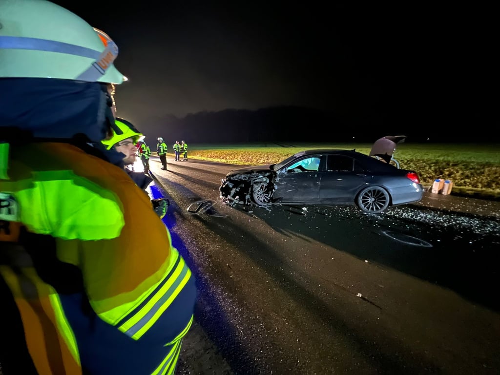 Enger: Verletzte bei schwerem Unfall auf Bielefelder Straße