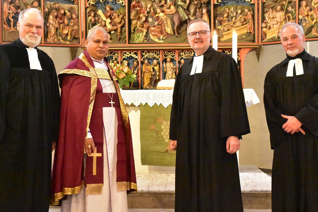 Indischer Bischof predigt in Rödinghausen