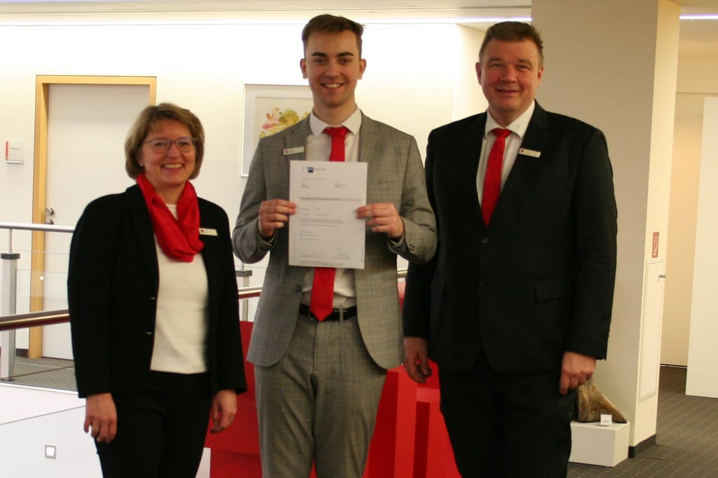 Alex Novak ist jetzt Bankkaufmann