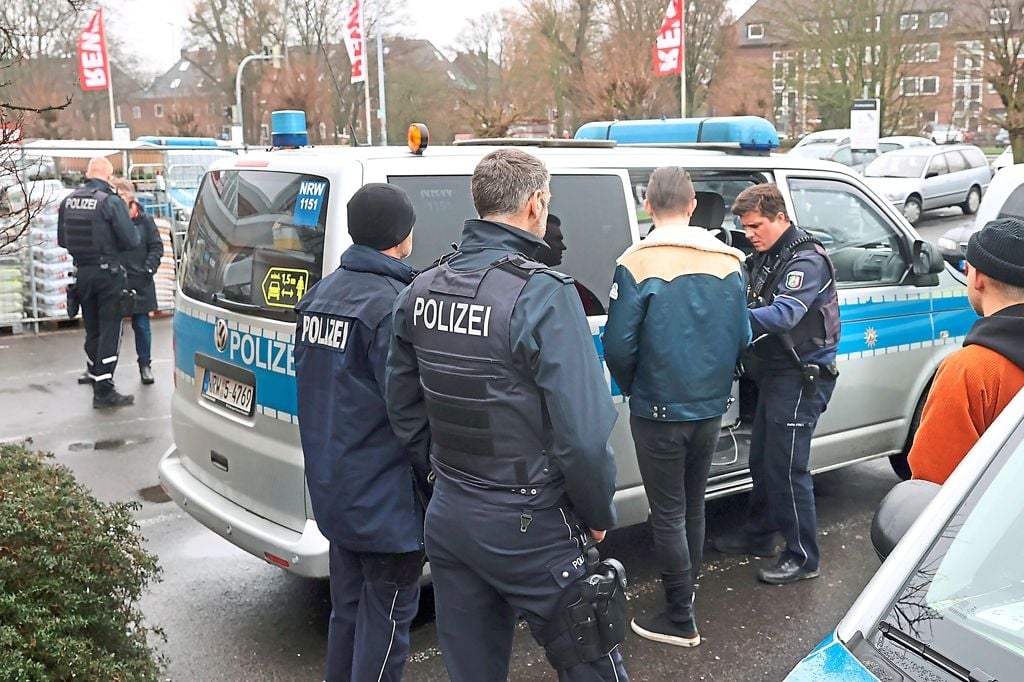 "Letzte Generation": Polizei Münster erstattet Anzeige gegen „Klimakleber“