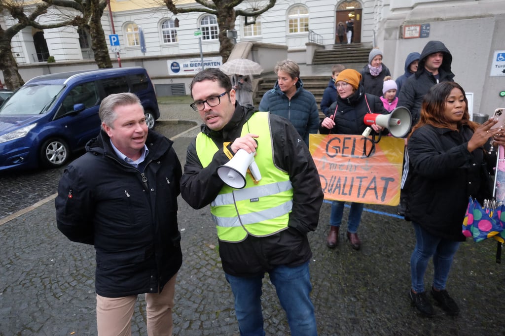 OGS-Debatte in Herford: Vater darf im Schulausschuss nicht sprechen