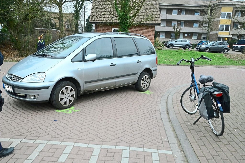 Gronau: Radfahrerin bei Unfall lebensgefährlich verletzt