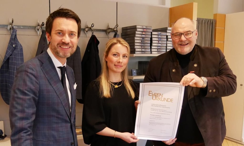 Maßschneiderin Annika Lauströer aus Gütersloh erfolgreich