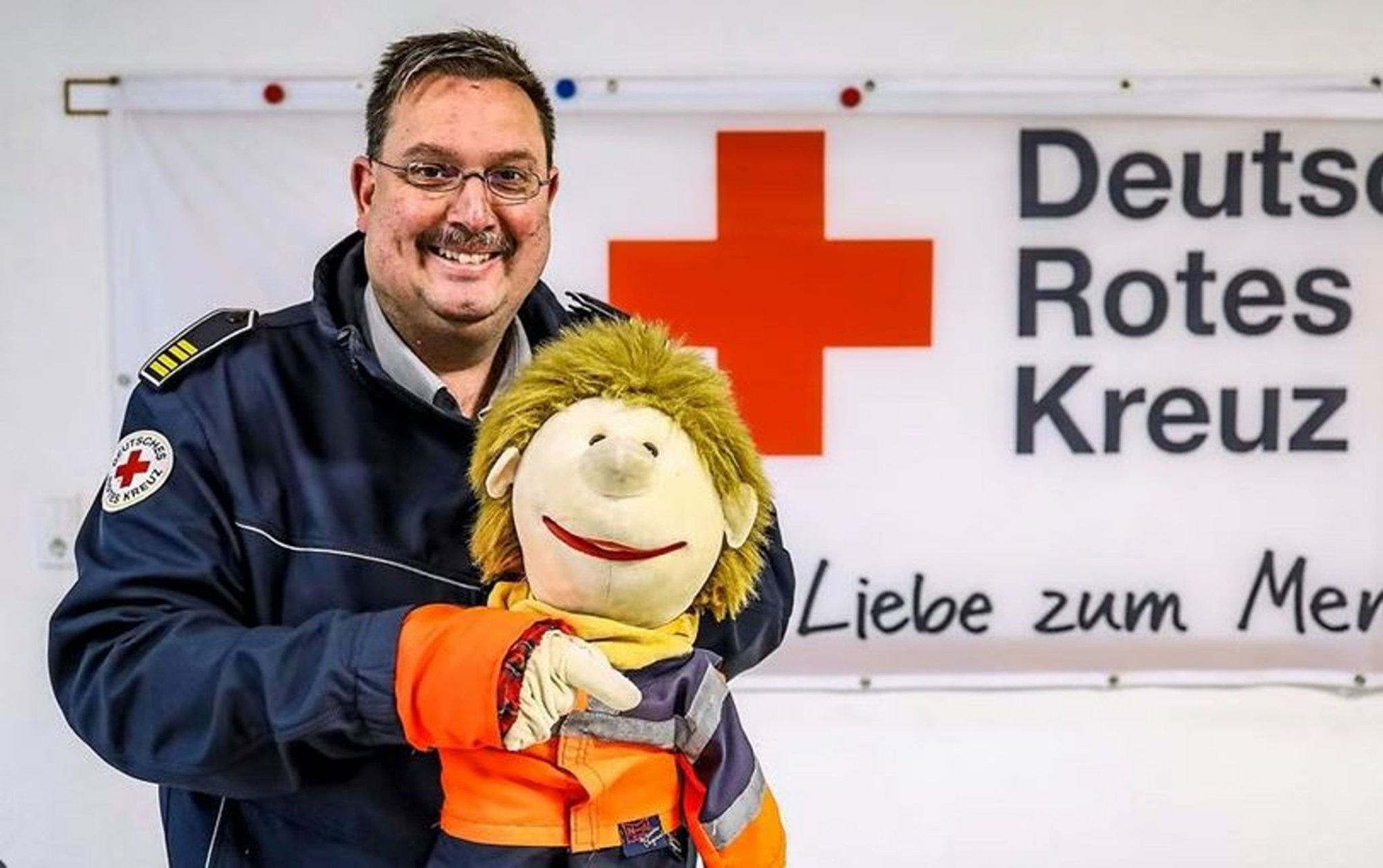 Bünde: Kampi und Puppe Paul bringen 21.000 Kindern Erste Hilfe näher