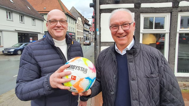 Höxter: Benefiz-Talk mit Stars - Erlös für Erdbebenopfer