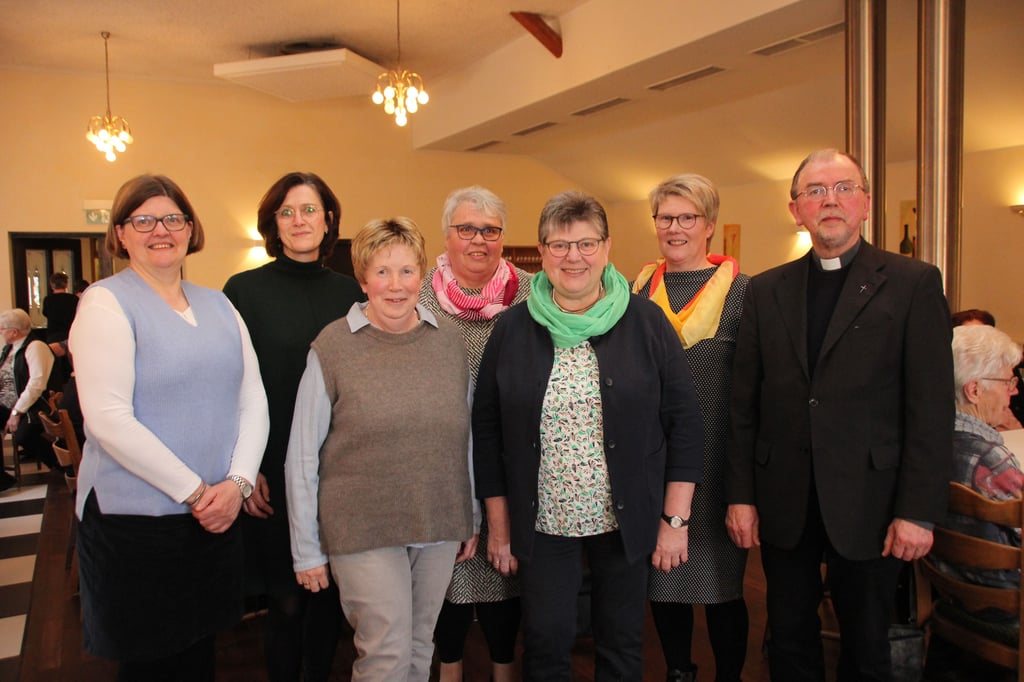 Verkleinerter Vorstand der KFD Füchtorf bestätigt