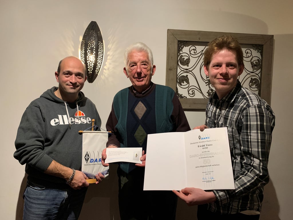 Seit 50 Jahren (Funk-)Kontakte in alle Welt